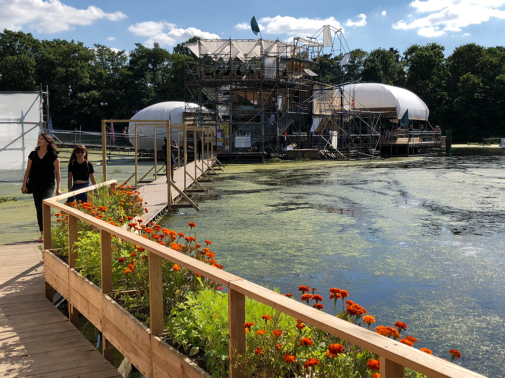 Berlin _Floating University | en route