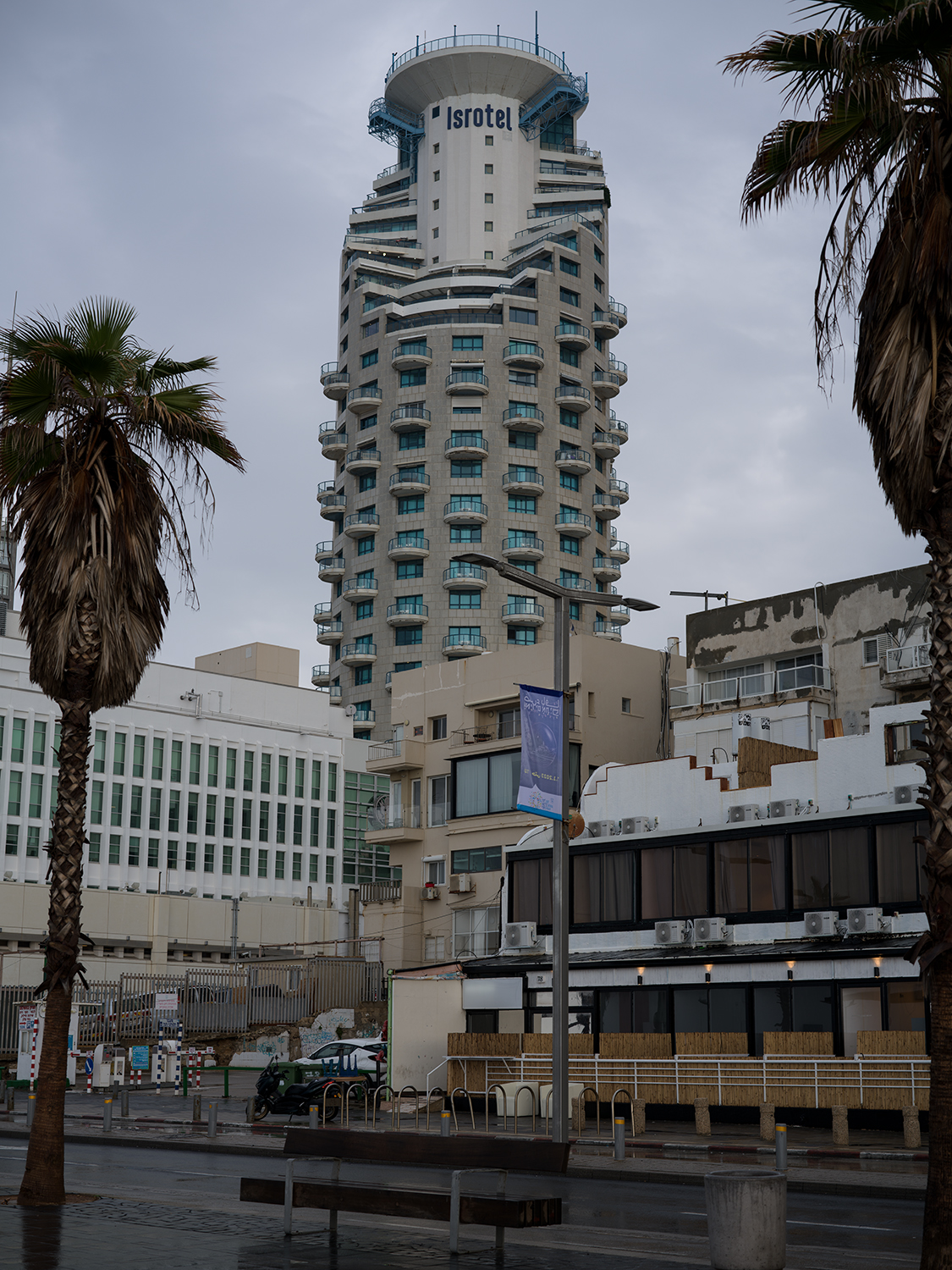 Tel Aviv | en route